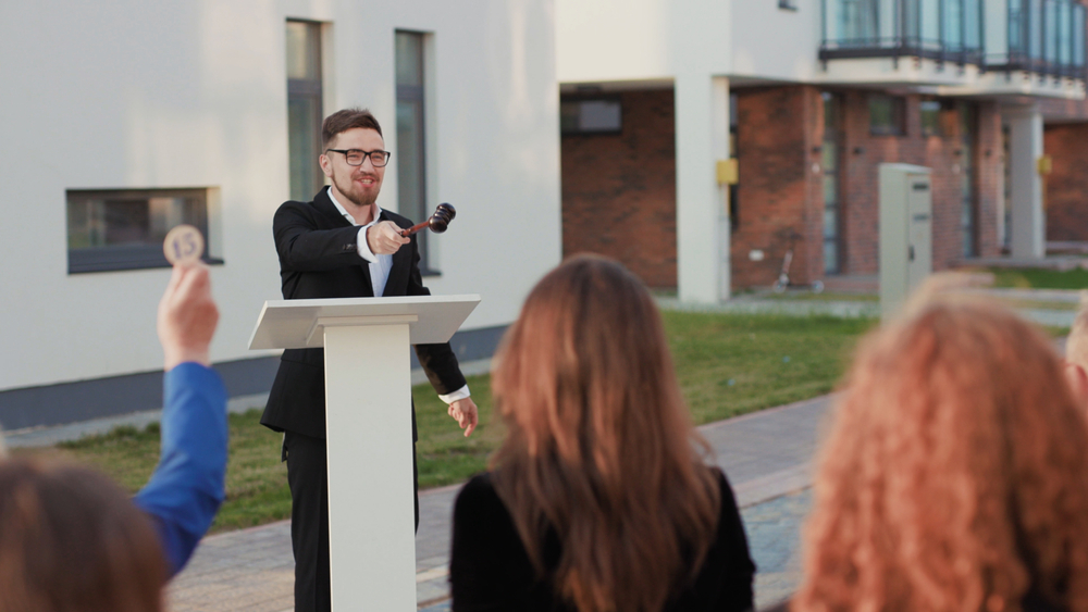 How to place a notice for a Public Auction - My Classified Ads